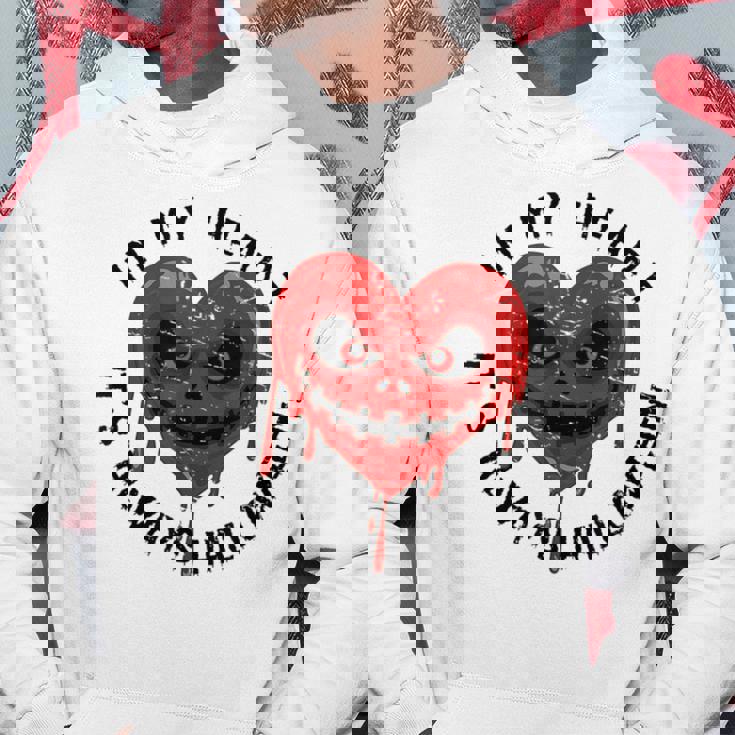 Horror Movie Halloween Lover Meme Scary Face Bleeding Heart Halloween ...