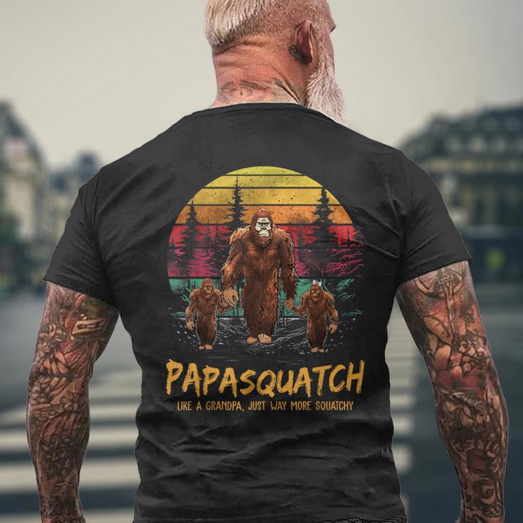 Retro Papa Squatch Like A Grandpa Funny Bigfoot Sasquatch Mens Back ...