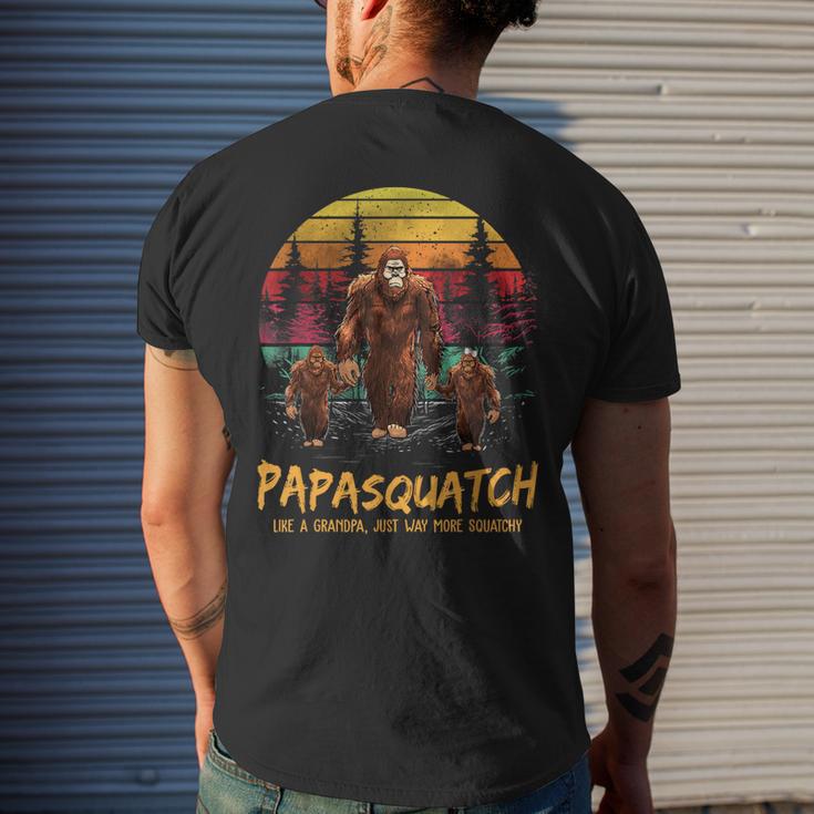 Retro Papa Squatch Like A Grandpa Funny Bigfoot Sasquatch Mens Back ...