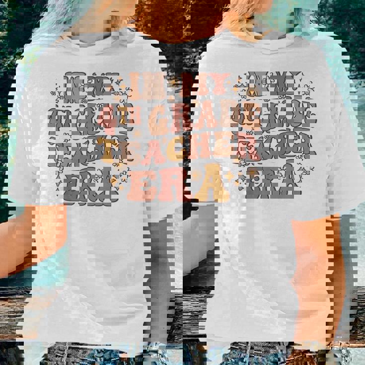 Retro Groovy In My 4Th Grade Teacher Era Era Back To School Women T ...