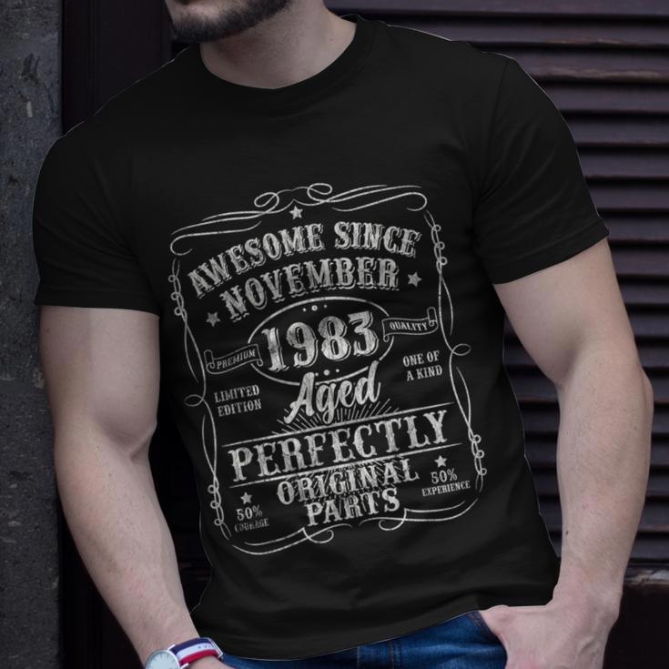 Awesome Since November 1983 Vintage 40Th Birthday Men T-Shirt | Mazezy