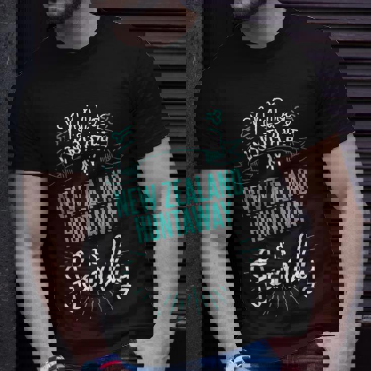 Cute New Zealand Huntaway Family Dog T-Shirt | Mazezy