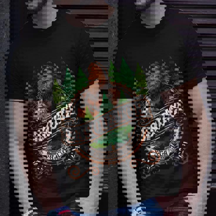 Sasquatch Research Team Bigfoot Fan T-Shirt | Mazezy